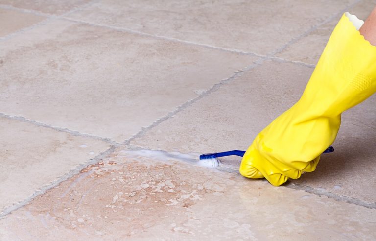 8 Simple Ways To Clean The Toughest Spots In Your Home - Crafty Morning