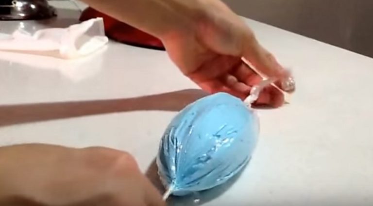 Ultimate Icing Trick Using Plastic Wrap - Crafty Morning