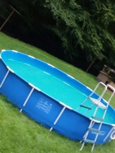 How to Clean Your Entire Pool with a Magic Eraser - Crafty Morning