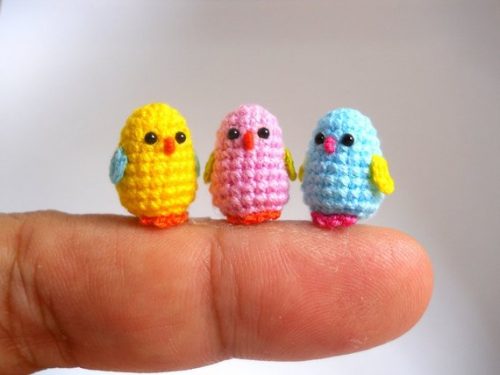 These Miniature Crochet Animals Are So Tiny, They Will Sit On Your ...